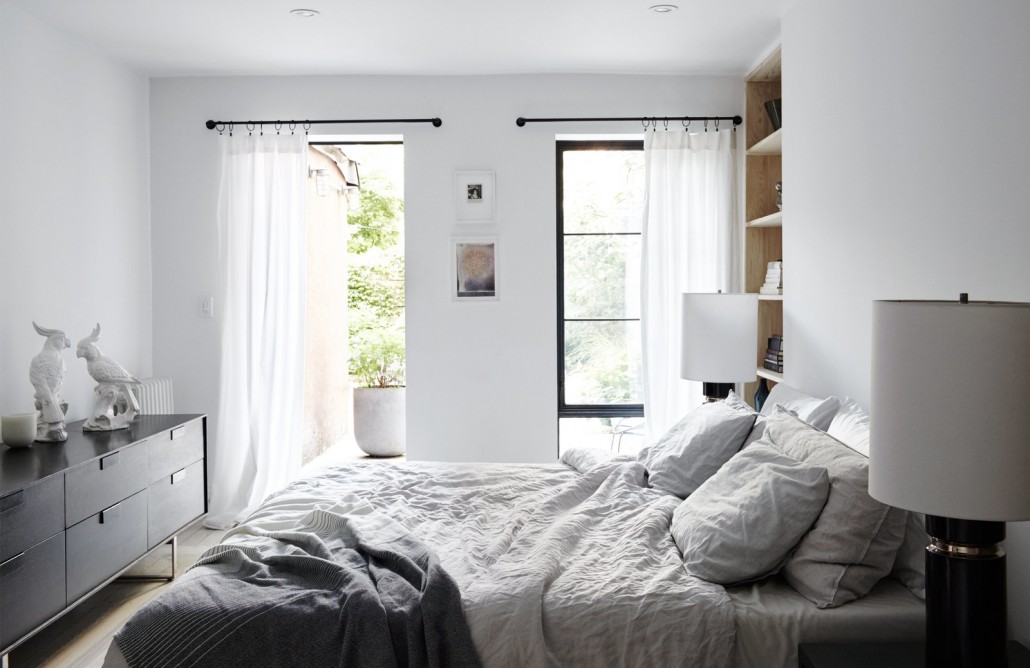 How to Design a Bedroom with Two Beds: Cozy Ideas for Shared Spaces