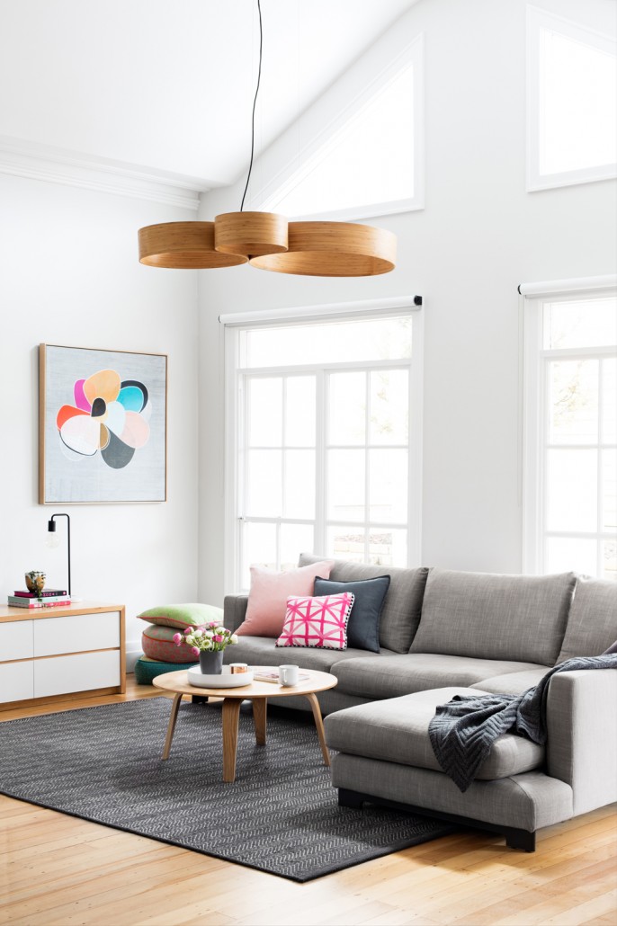 21 Coastal Sofas for Your Beach Home