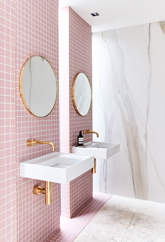 12 Gorgeous Pink Bathroom Tile Ideas