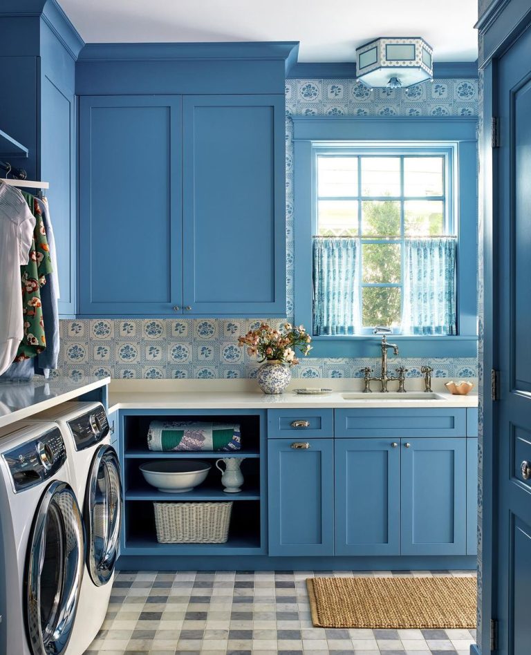 3 Blue Laundry Room Decor Ideas