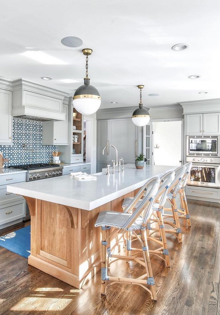 15 Coastal Counter Chairs for Beach Homes