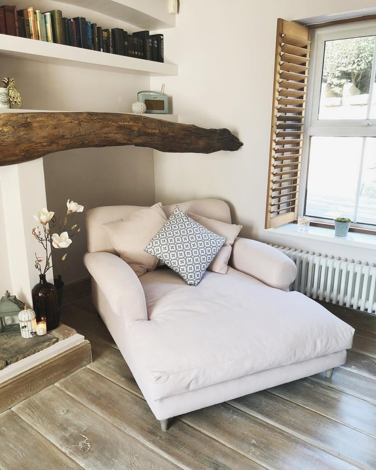What is a Chaise Lounge?