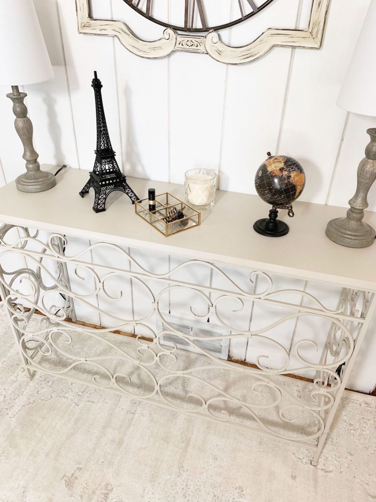 How to Decorate a Vintage Chic Console Table