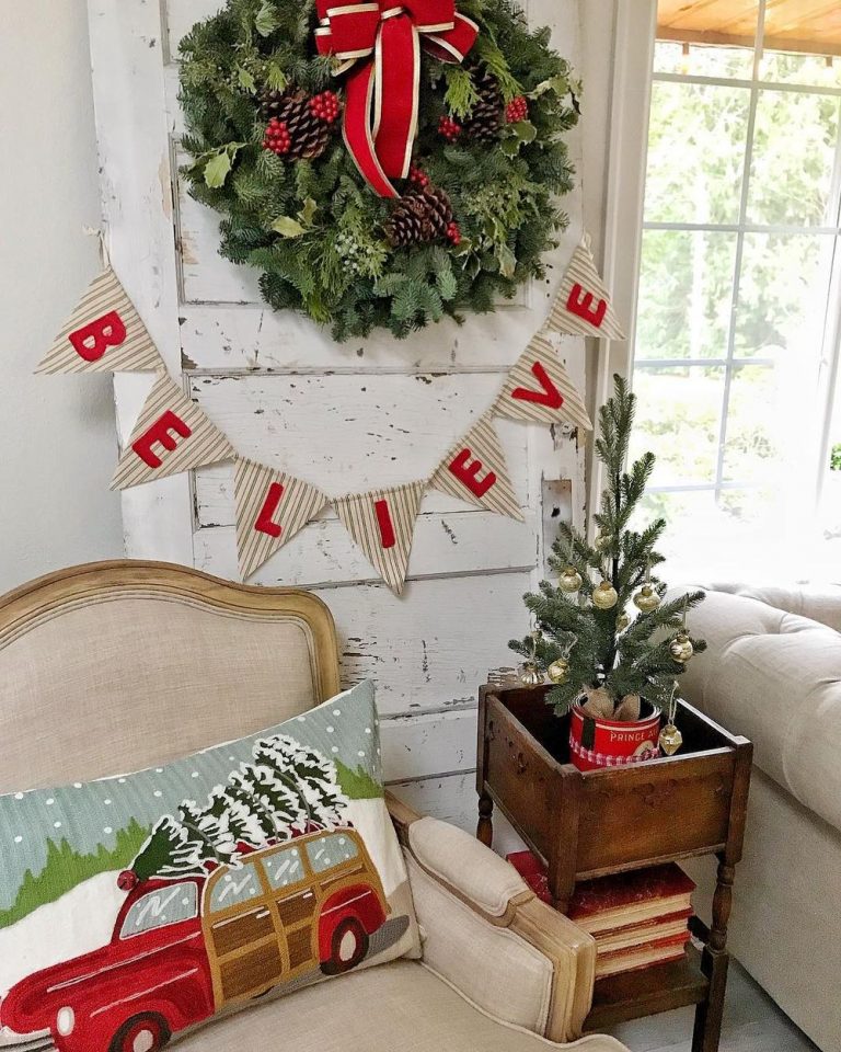 25 Essential Christmas Decorations List to Deck the Halls at Home