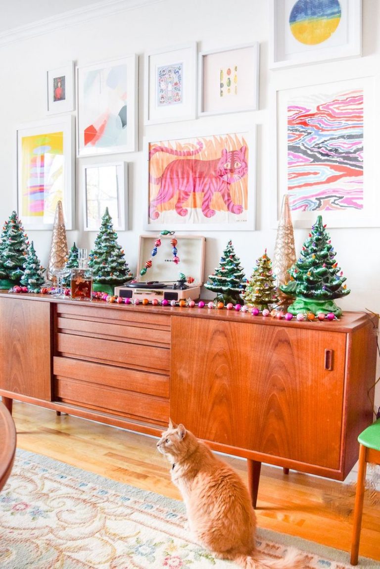 19 Mid-Century Modern Christmas Decor Ideas