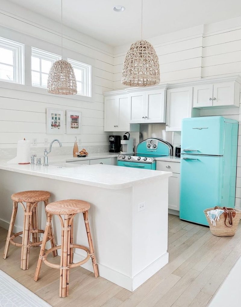 23 Coastal Kitchen Decor Ideas for a Modern Beach Home