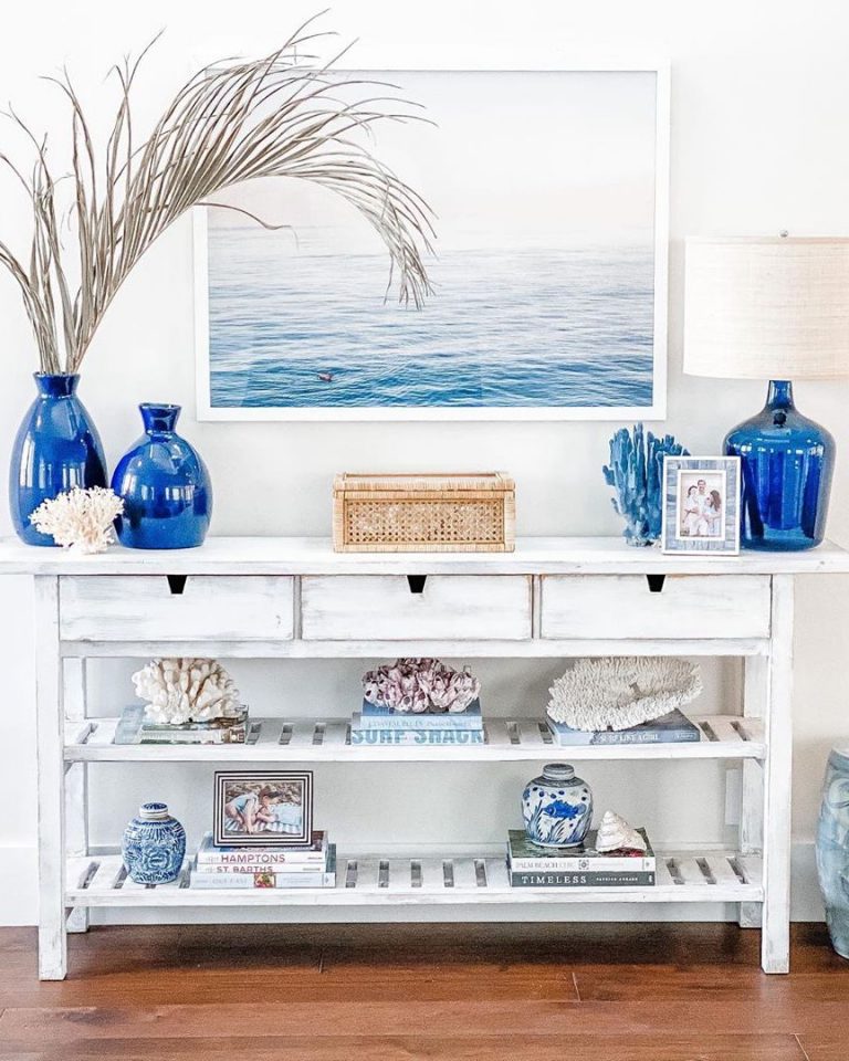 21 Quintessential Coastal Decorations & Accents