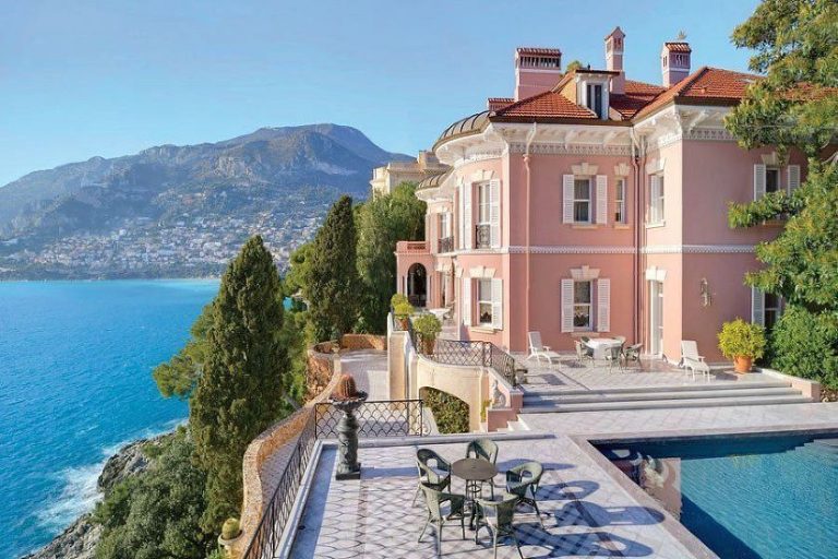 15 Beautiful Pink Houses that Barbie Would Totally Love!