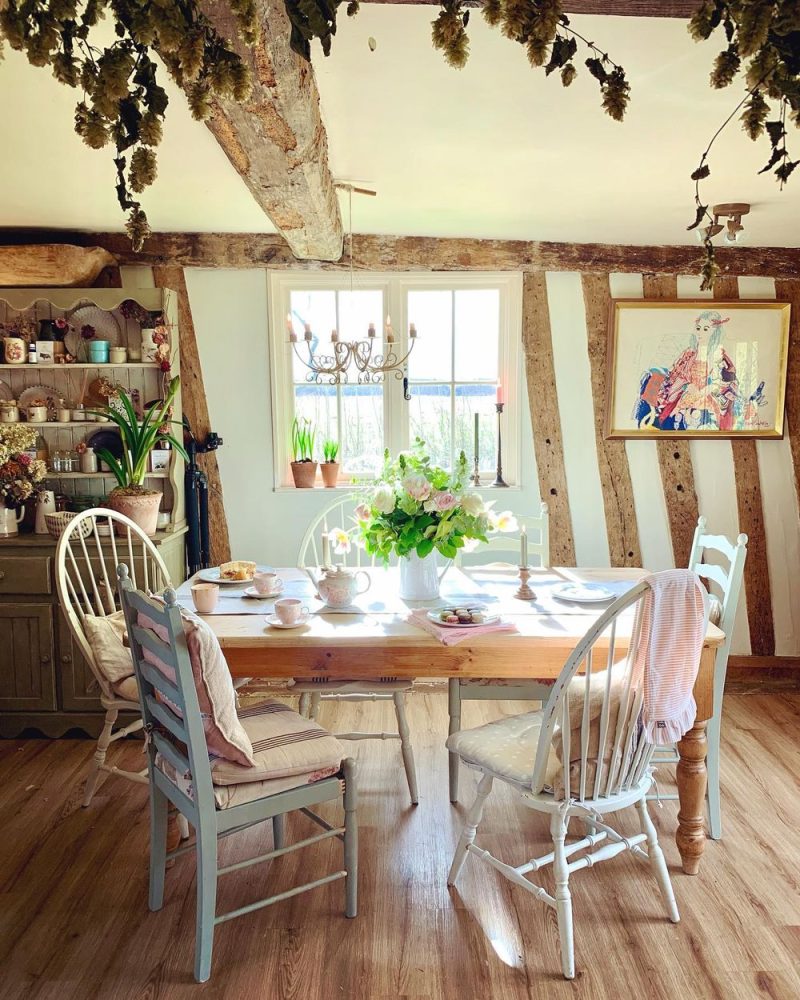 19 Charming English Country Dining Room Decor Ideas