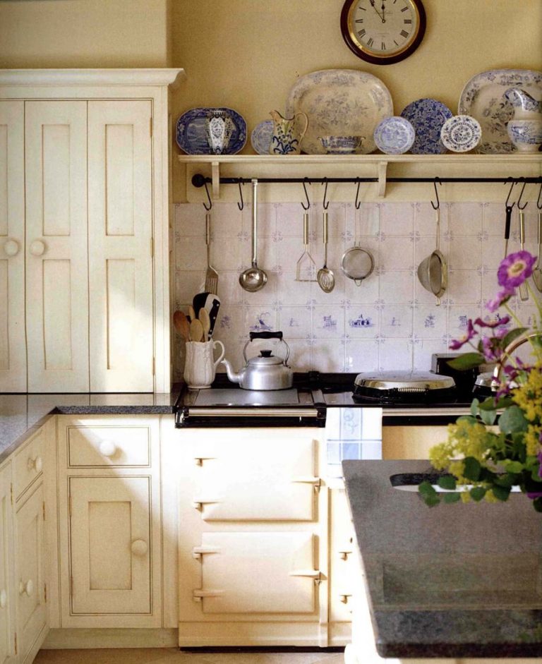 25 Rustic English Country Kitchen Decor Ideas for Cottage Cooking