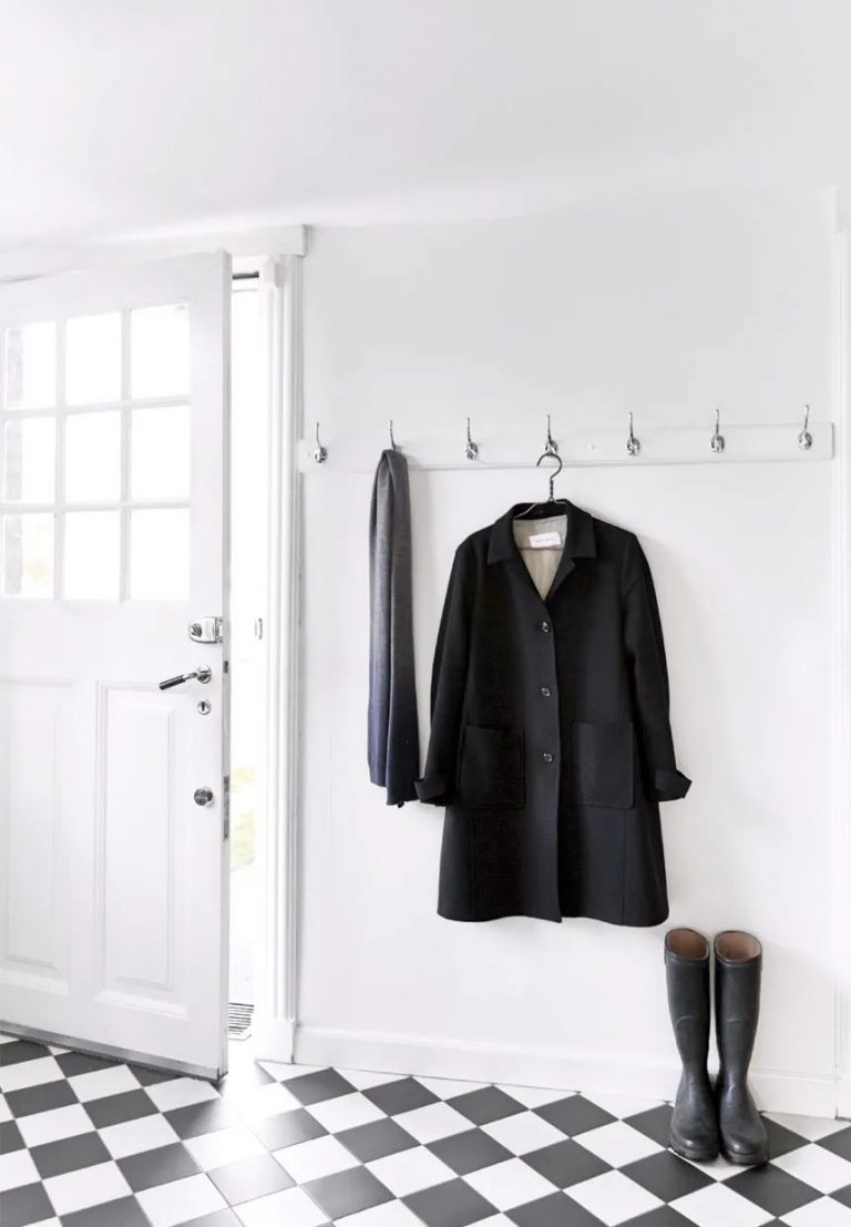 15 Simple Scandinavian Entryway Decor Ideas