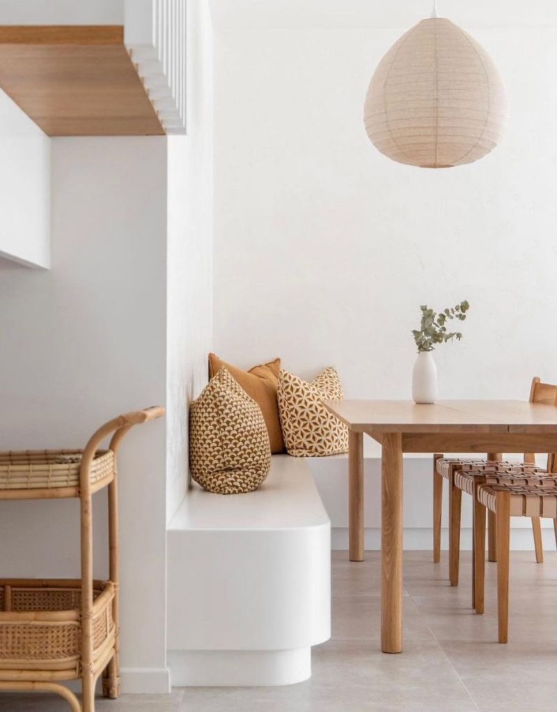 11 Cute Coastal Breakfast Nooks for Cozy, Quick Meals