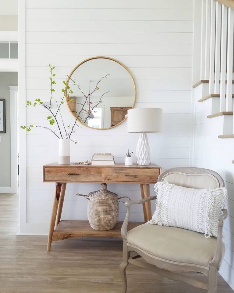 7 Neutral Entryways with Warm Tones