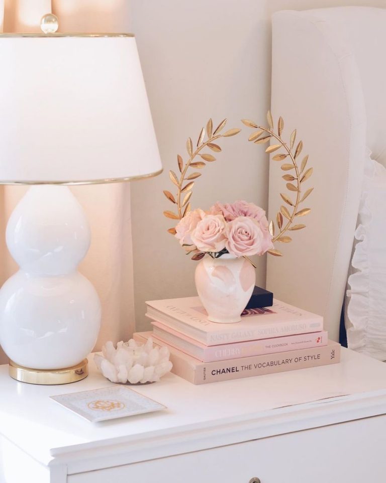 15 Glam Vignettes for Decorating Inspiration
