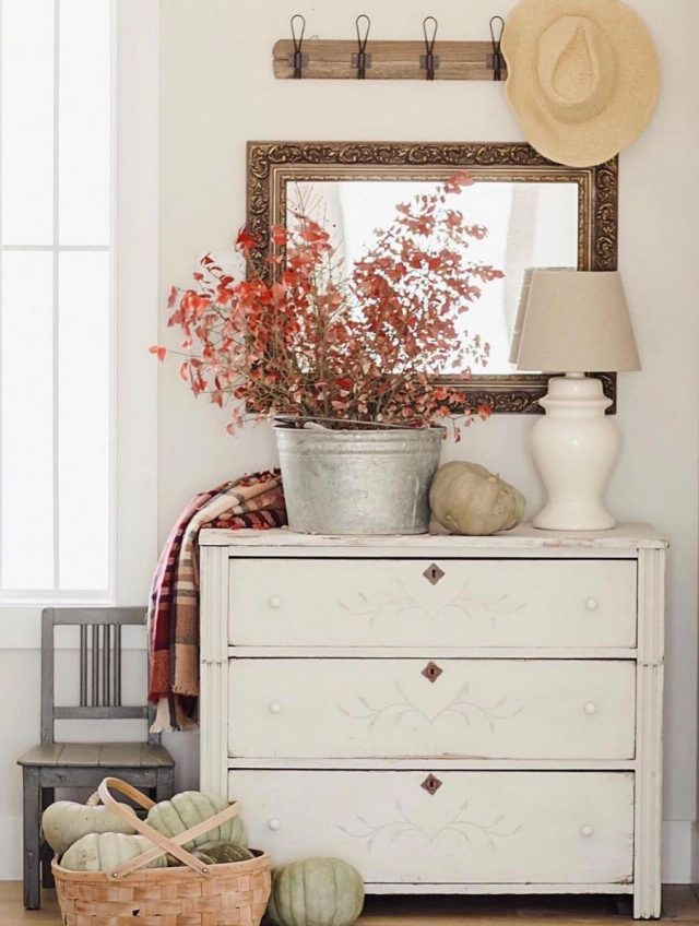 21 Creative Fall Entryway Decor Ideas