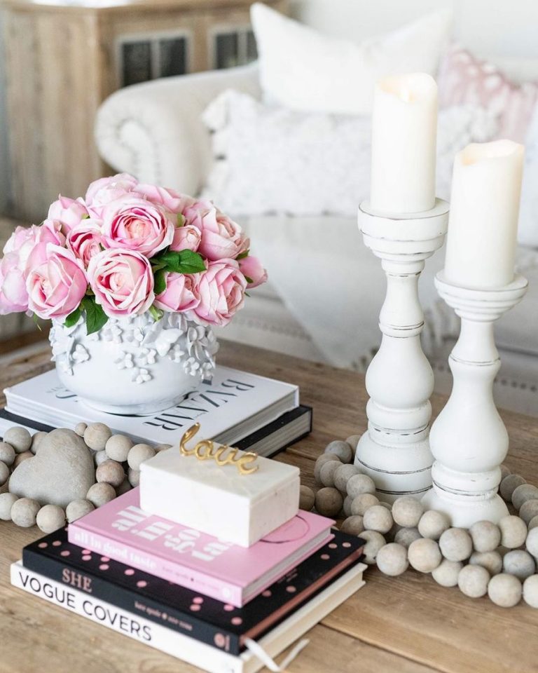 11 French Country Vignettes for Decor Inspiration