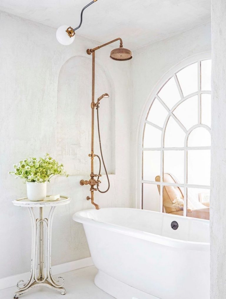 27 Vintage Bathroom Design Ideas to Transport You to a Bygone Era