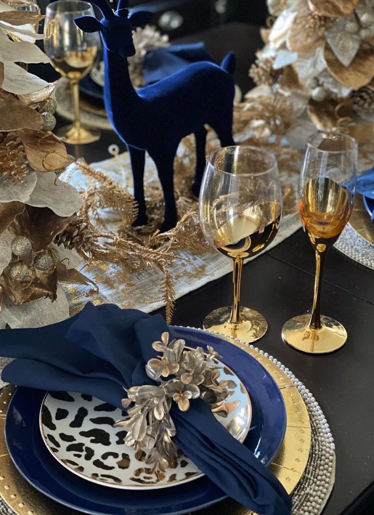 19 Best Blue Christmas Decor Ideas