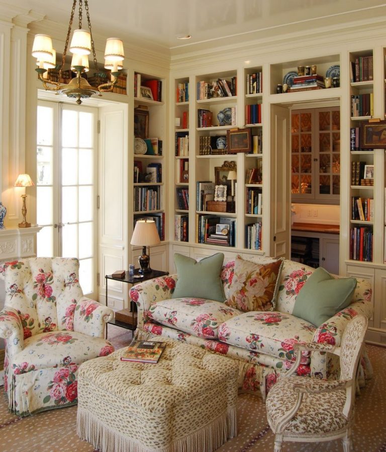7 Fabulous Floral Sofas for Modern Homes