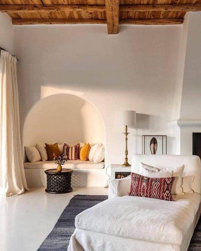 Mediterranean Style Decor Guide