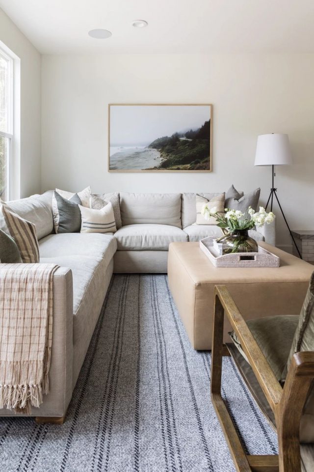 15 Best Coastal Ottomans for Beach Homes