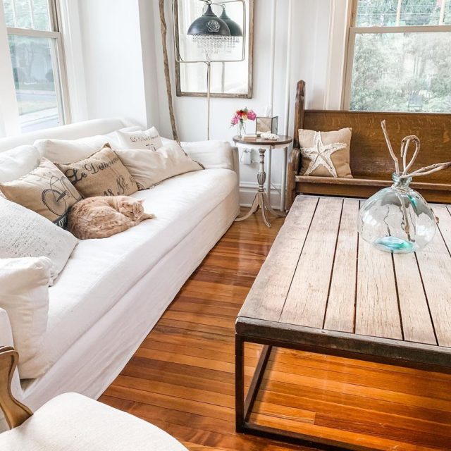 11 Types of Coastal Interior Design Styles to Know