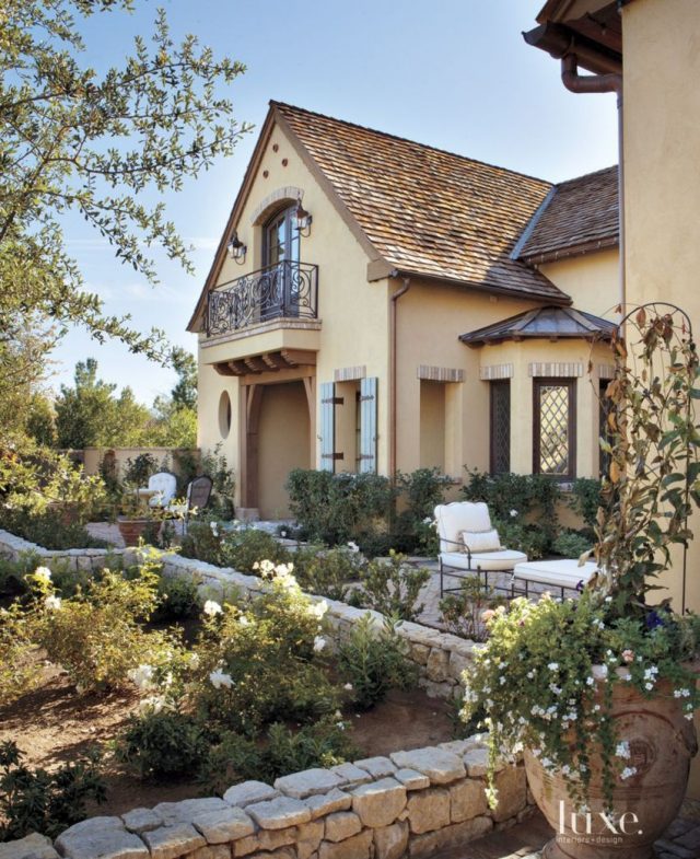 19 Common American House Styles and Architectural Features