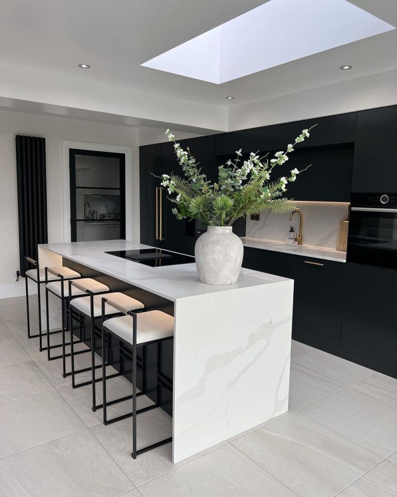 21 Stunning Modern Kitchen Design and Decorating Ideas