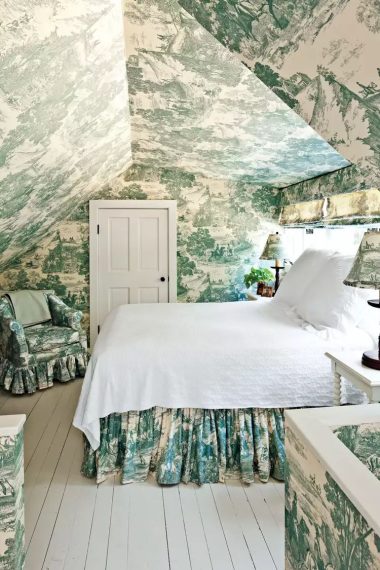 12 Toile Wallpaper Ideas for a Dreamy French-Inspired Home