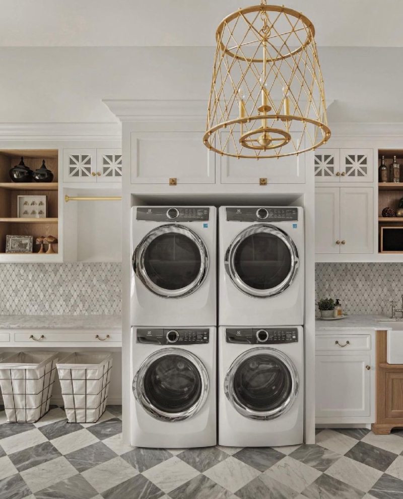 How to Design a Room with Checkerboard Floors