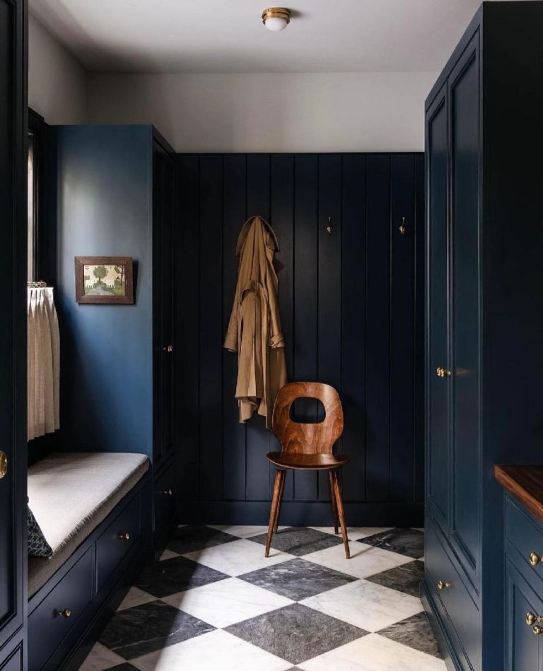 10 Checkered Floor Entryway Ideas