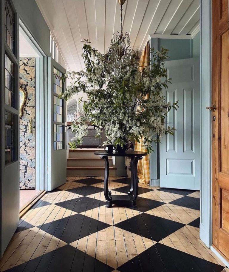 10 Checkered Floor Entryway Ideas