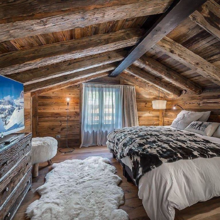 10 Essential Ski Chalet Home Decor Ideas