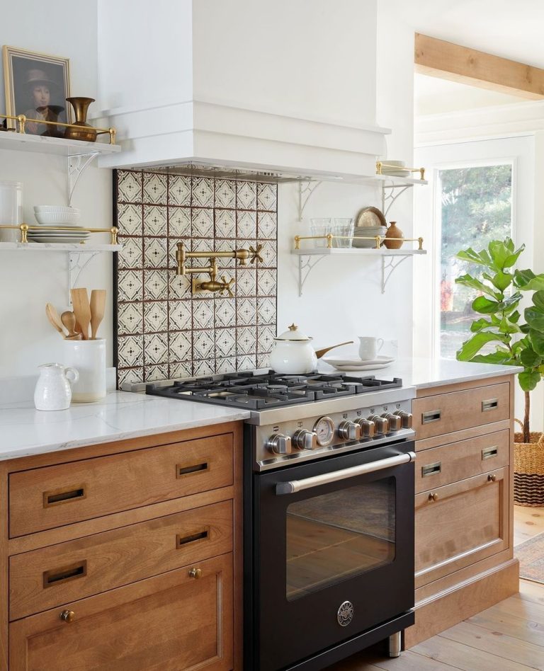 Pot Fillers: Streamline Cooking with this Must-Have Kitchen Part