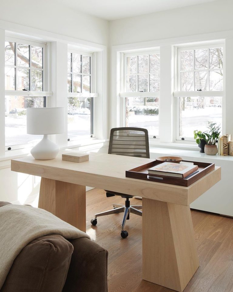 17 Stunning Glam Home Office Decor Ideas to Work in Style