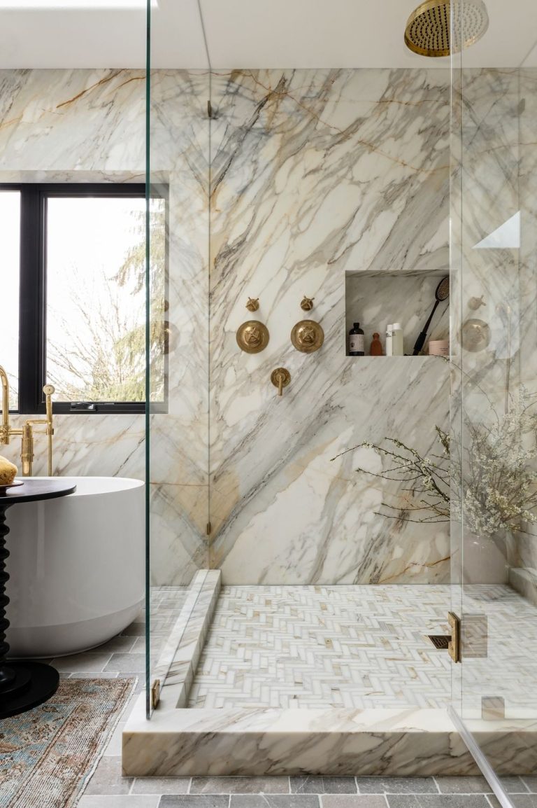 10 Stunning Marble Shower Ideas
