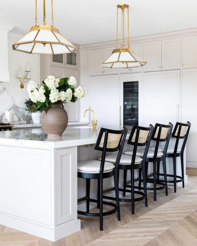 5 Feminine Kitchens to Brighten Your Day