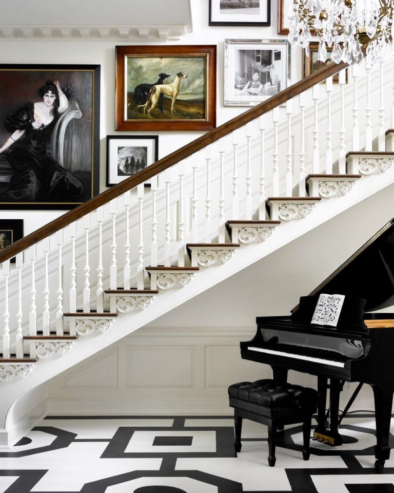15 Traditional Staircase Design Ideas (+ How to Decorate Them)