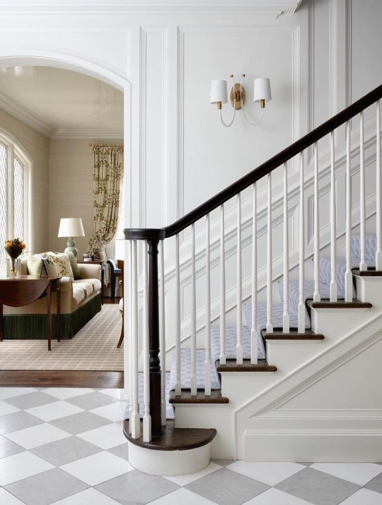 15 Traditional Staircase Design Ideas (+ How to Decorate Them)