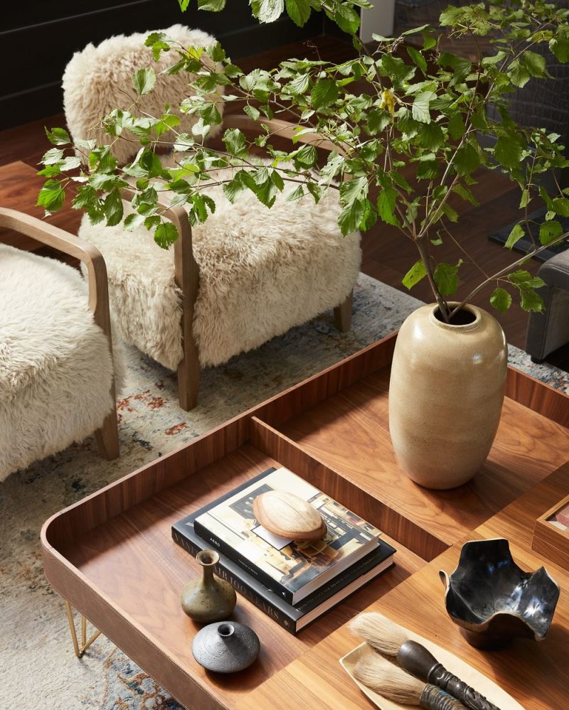 17 Simple and Chic Coffee Table Decor Ideas for Living Rooms