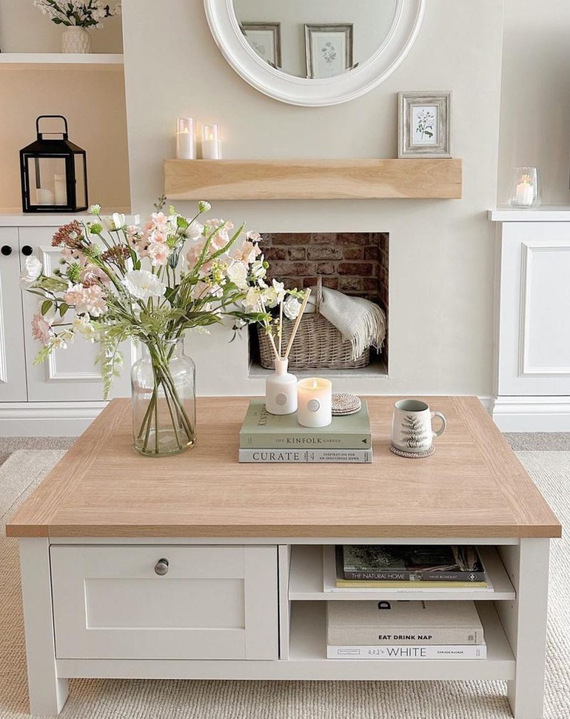 17 Simple and Chic Coffee Table Decor Ideas for Living Rooms