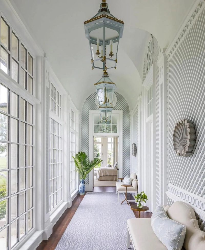 7 Charming Hallway Decorating Ideas