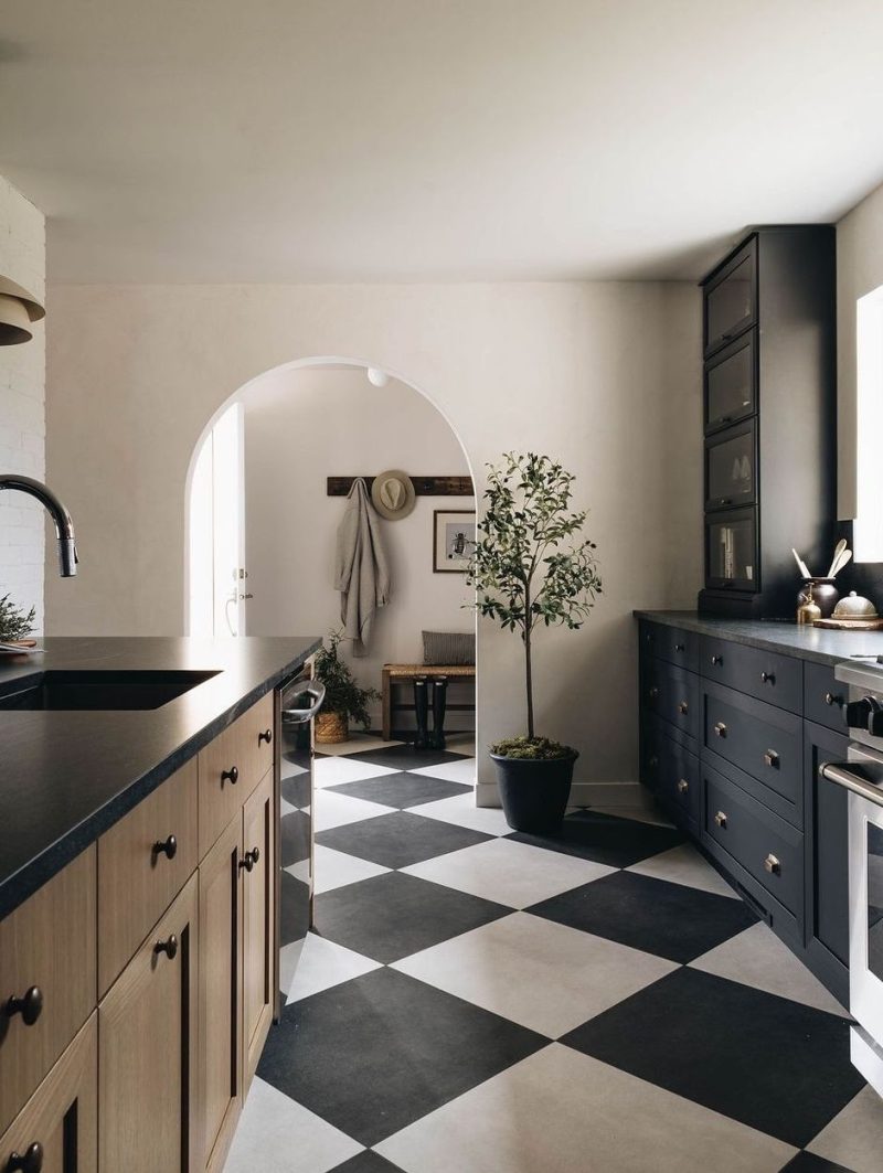 10 Beautiful Kitchen Flooring Ideas for Cozy, Modern Homes