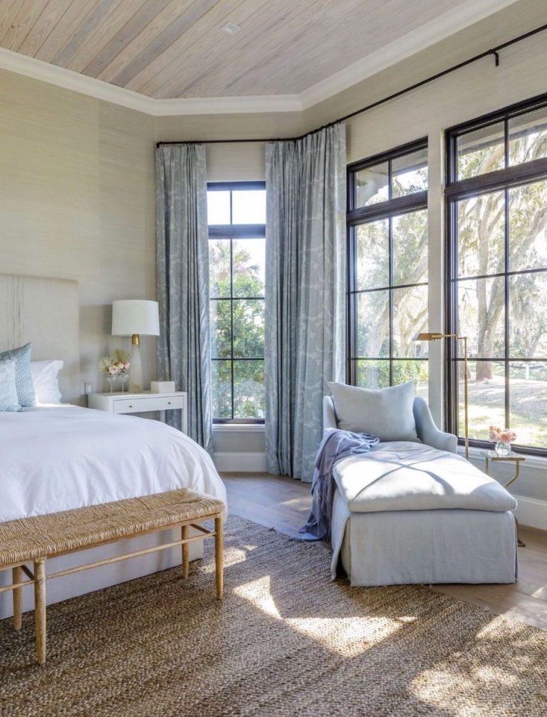 How to Design a Bedroom with Two Beds: Cozy Ideas for Shared Spaces