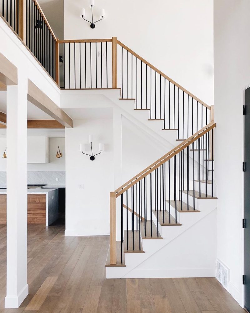 10 Striking Modern Staircase Design Ideas