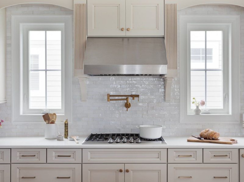 15 Designer Kitchen Range Hood Ideas to Inspire You
