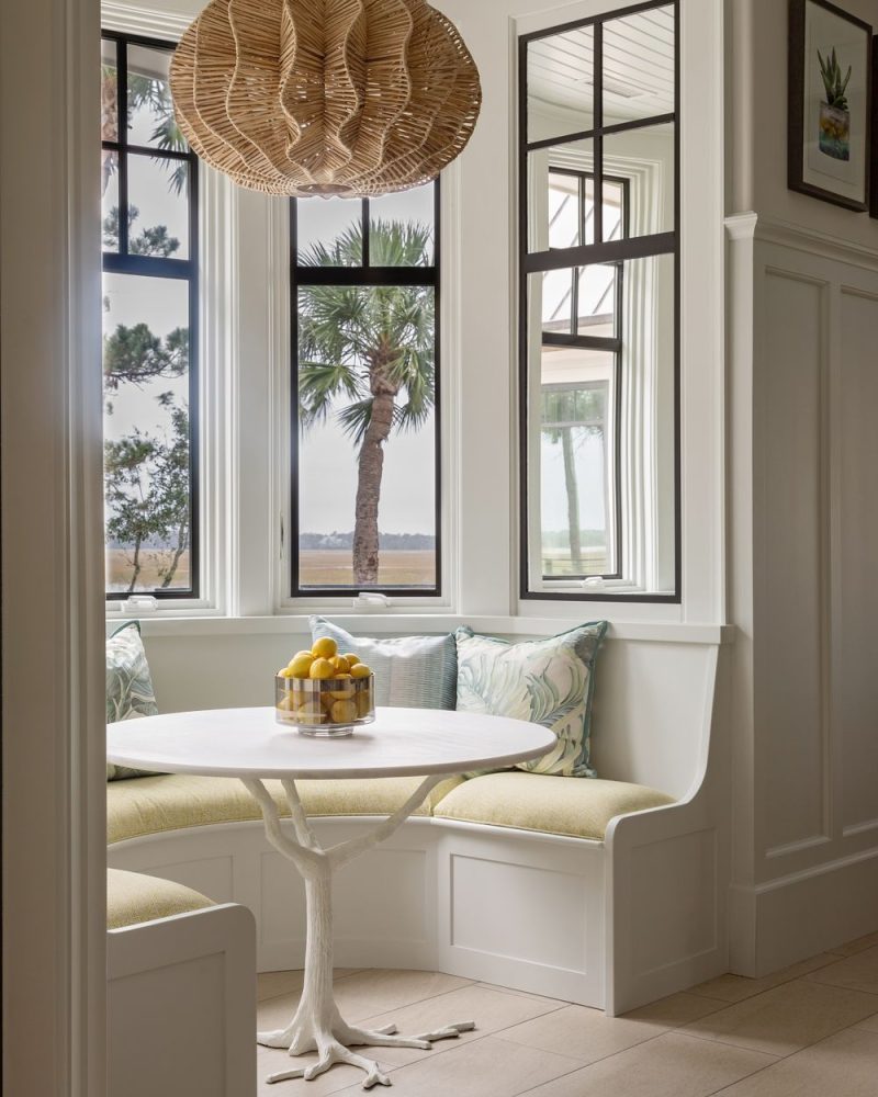 10 Tropical Breakfast Nooks to Start Your Beach Day