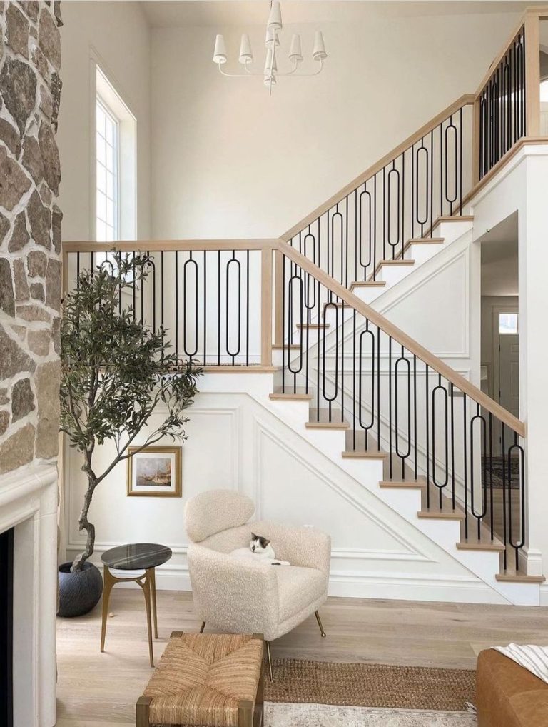 10 Farmhouse Style Staircase Ideas for the Home