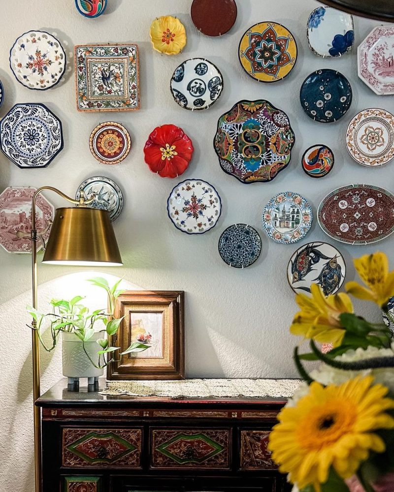 11 Ways to Decorate with Plates on the Wall