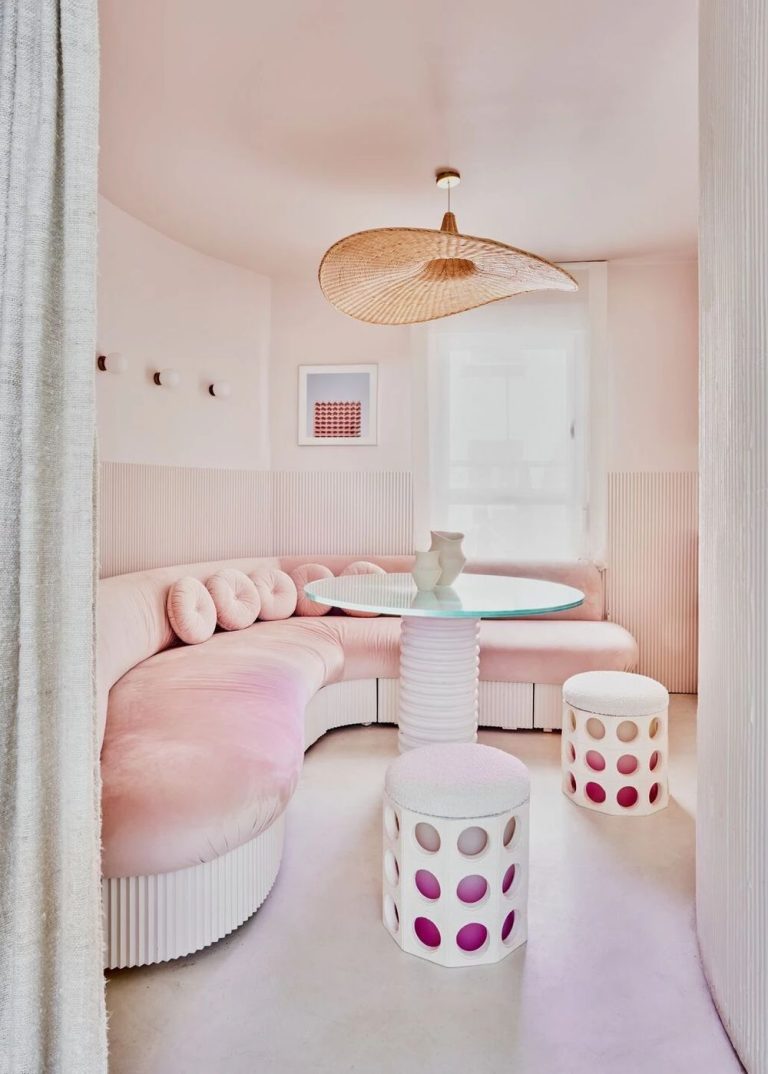 7 Banquette Seating Ideas for a Creative and Chic Home